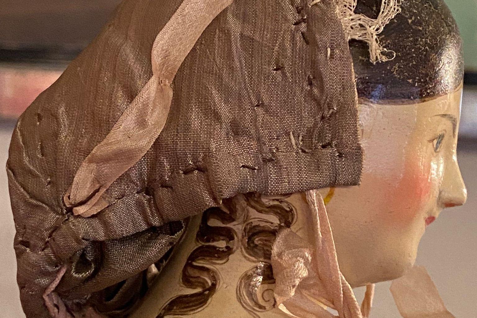 Puppe aus der Familie Mörike